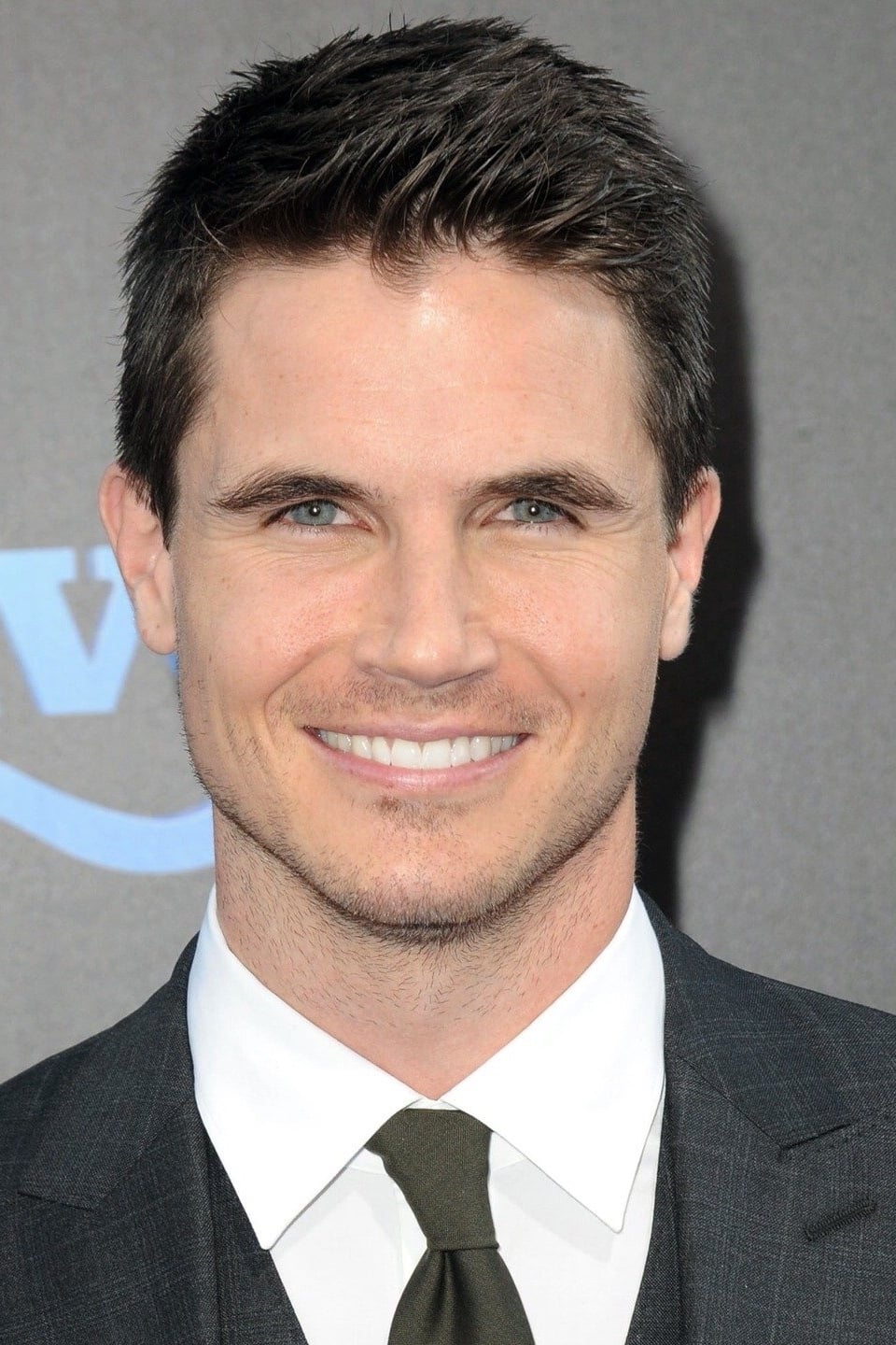 Watch Robbie Amell Movies Online | Xstream Play