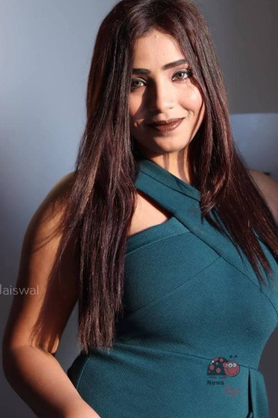 Watch Aayushi Jaiswal Movies Online | Xstream Play